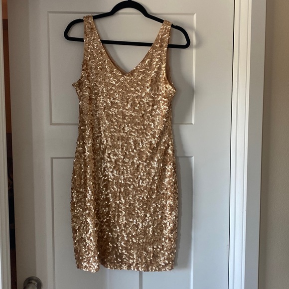 pretty guide | Dresses | Pretty Guide Sparkly Gold Dress | Poshmark